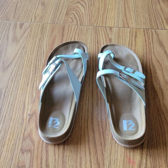R2 | Shoes | R2r2 Toe Straps Sandals Size M Color Lith Blue | Poshmark